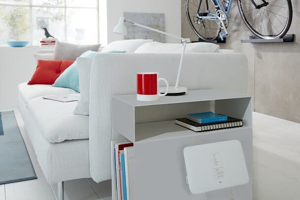 WLAN-Router an der Wand befestigen - tesa