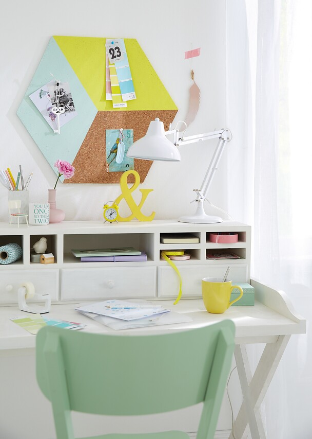 Unique wall decoration - Pastel pinboard - tesa