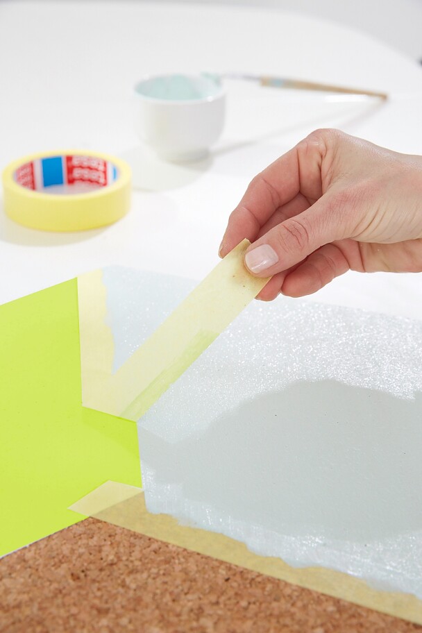 Unique wall decoration - Pastel pinboard - tesa