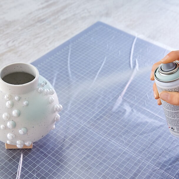 Relief Pattern Vases - tesa