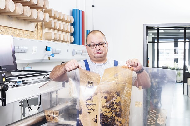 Plate Damage Hurts in Many Ways - tesa