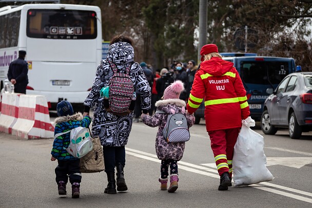 Help for Ukrainian children: tesa donates to 'Save the Children' for ...