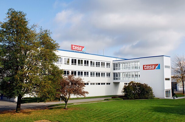 C'est ici qu'est produit le tesafilm® - tesa