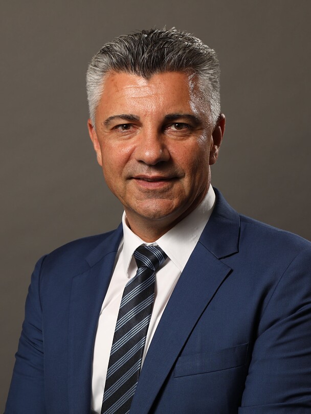 新社長就任のお知らせ（2022年1月） - tesa